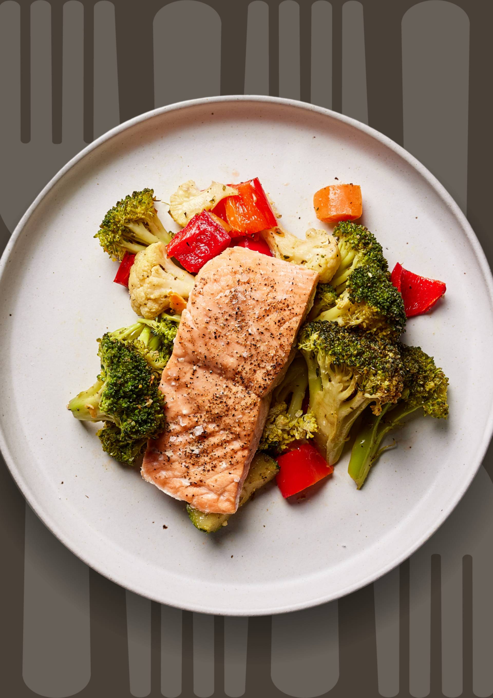 Salmon Filet with Seasonal Vegetables - Nutri-Go